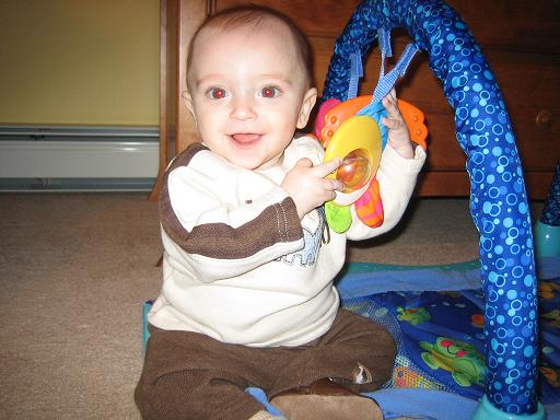 Who needs the Bumbo??? LOOK WHAT I CAN DO!!!